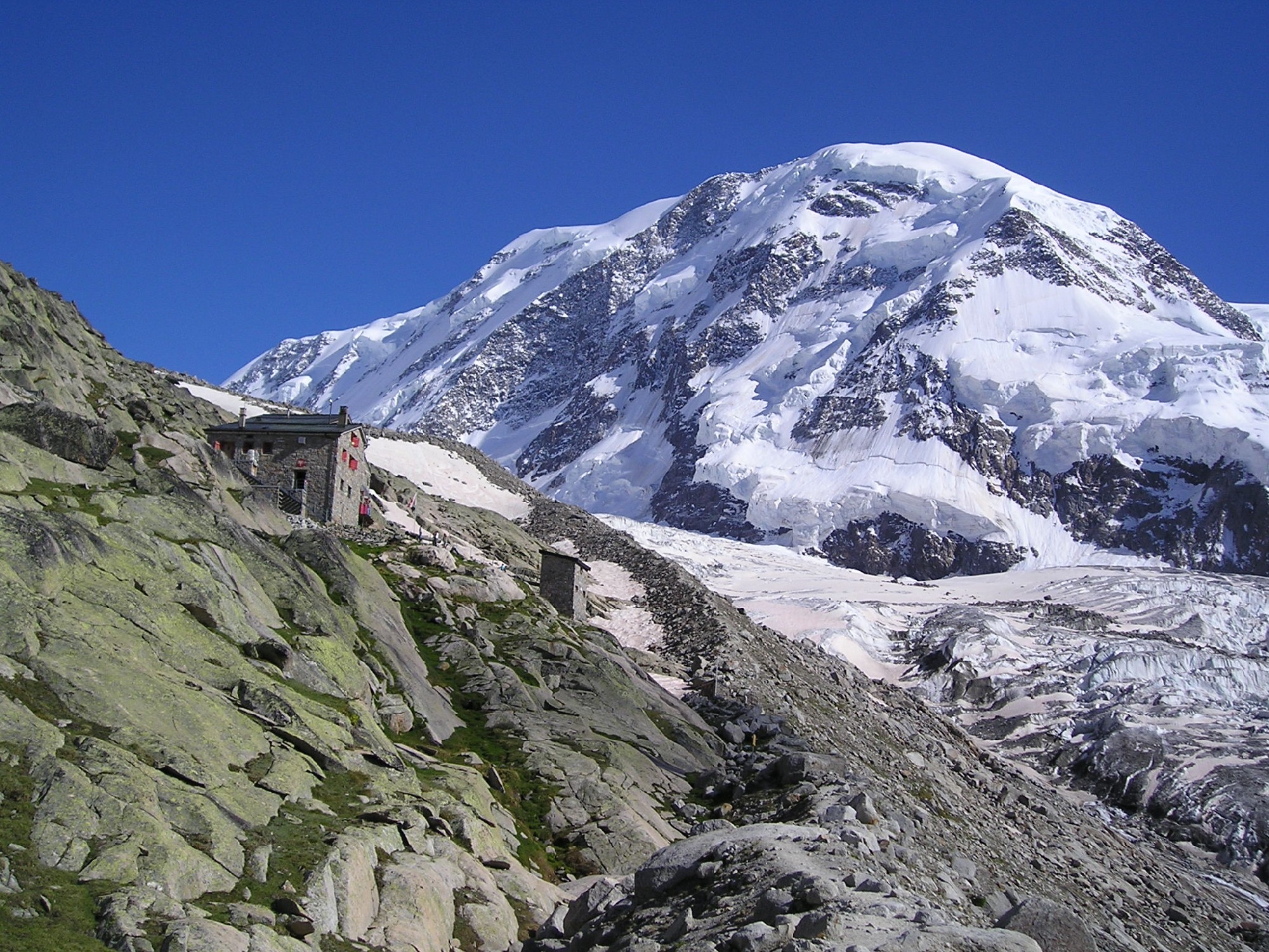 Monte Rosa Hütte SAC - Camptocamp.org