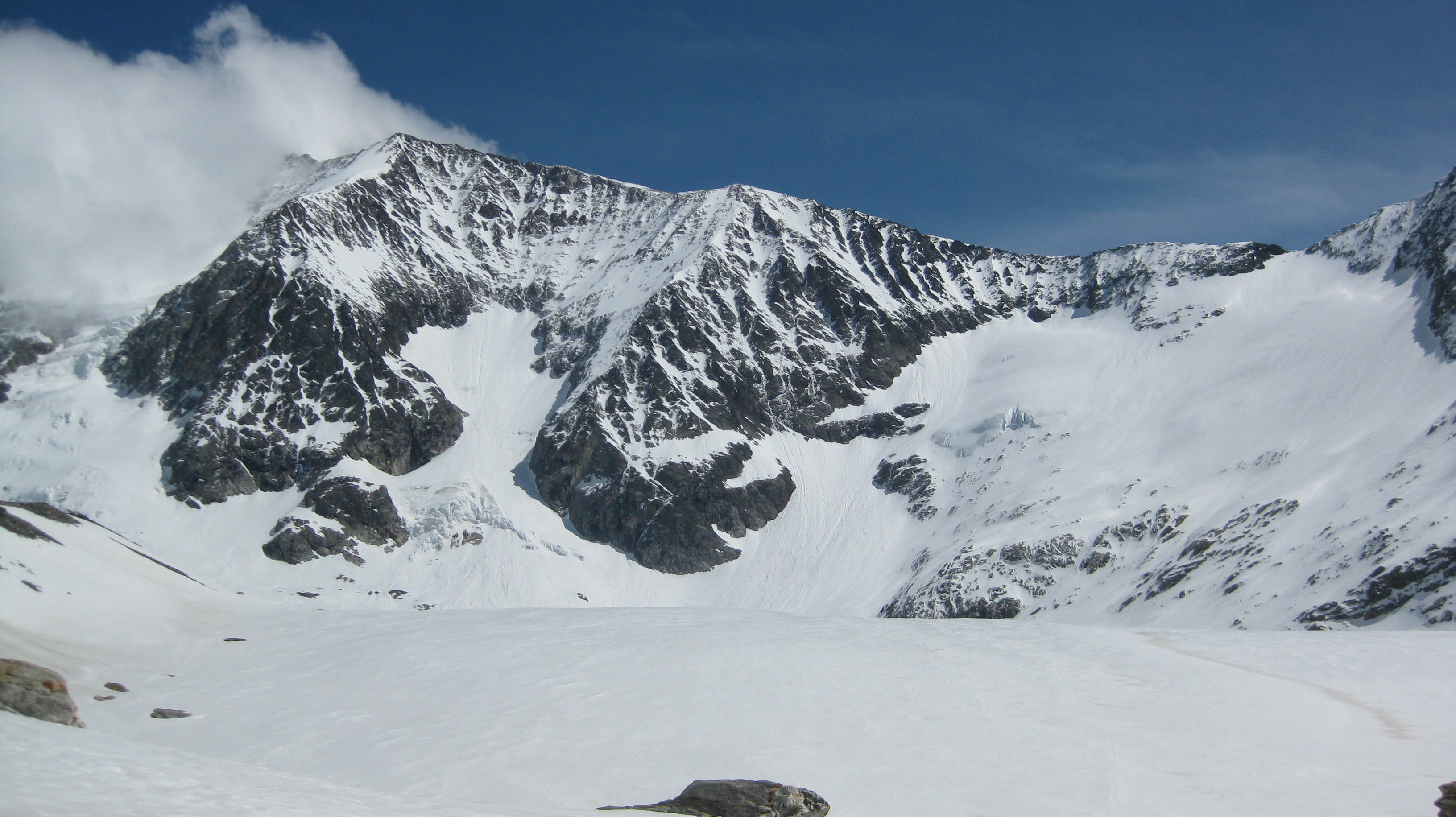 Col des Glaciers : Voie normale par le glacier de Tré la Tête ...