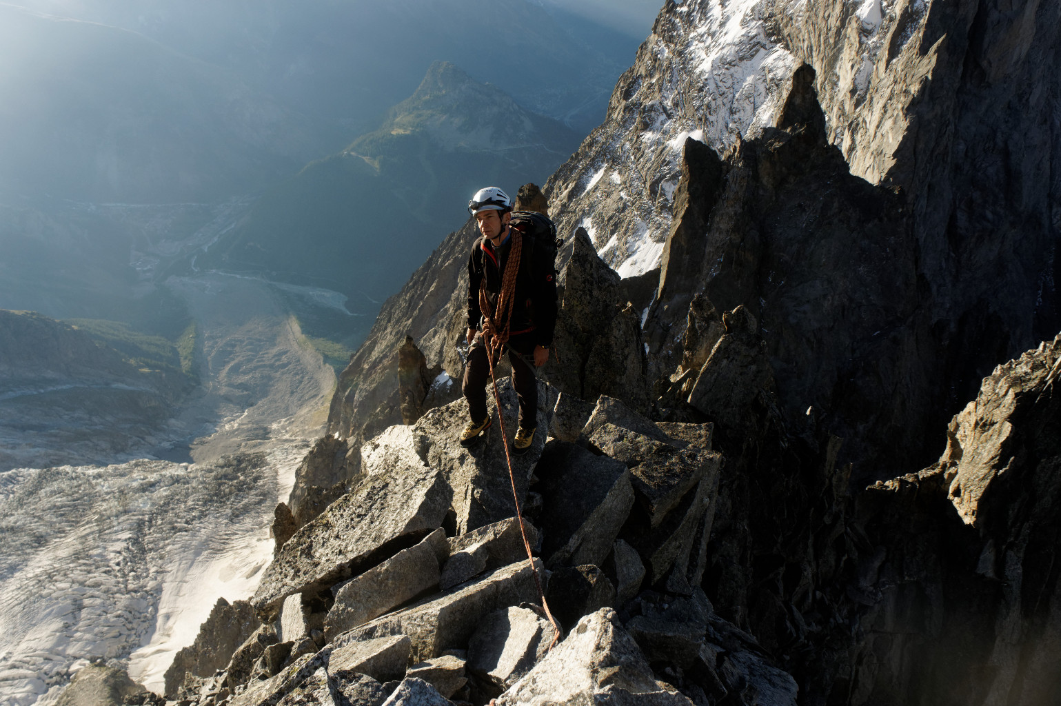 Mont Blanc : Arête de Peuterey classique - Camptocamp.org