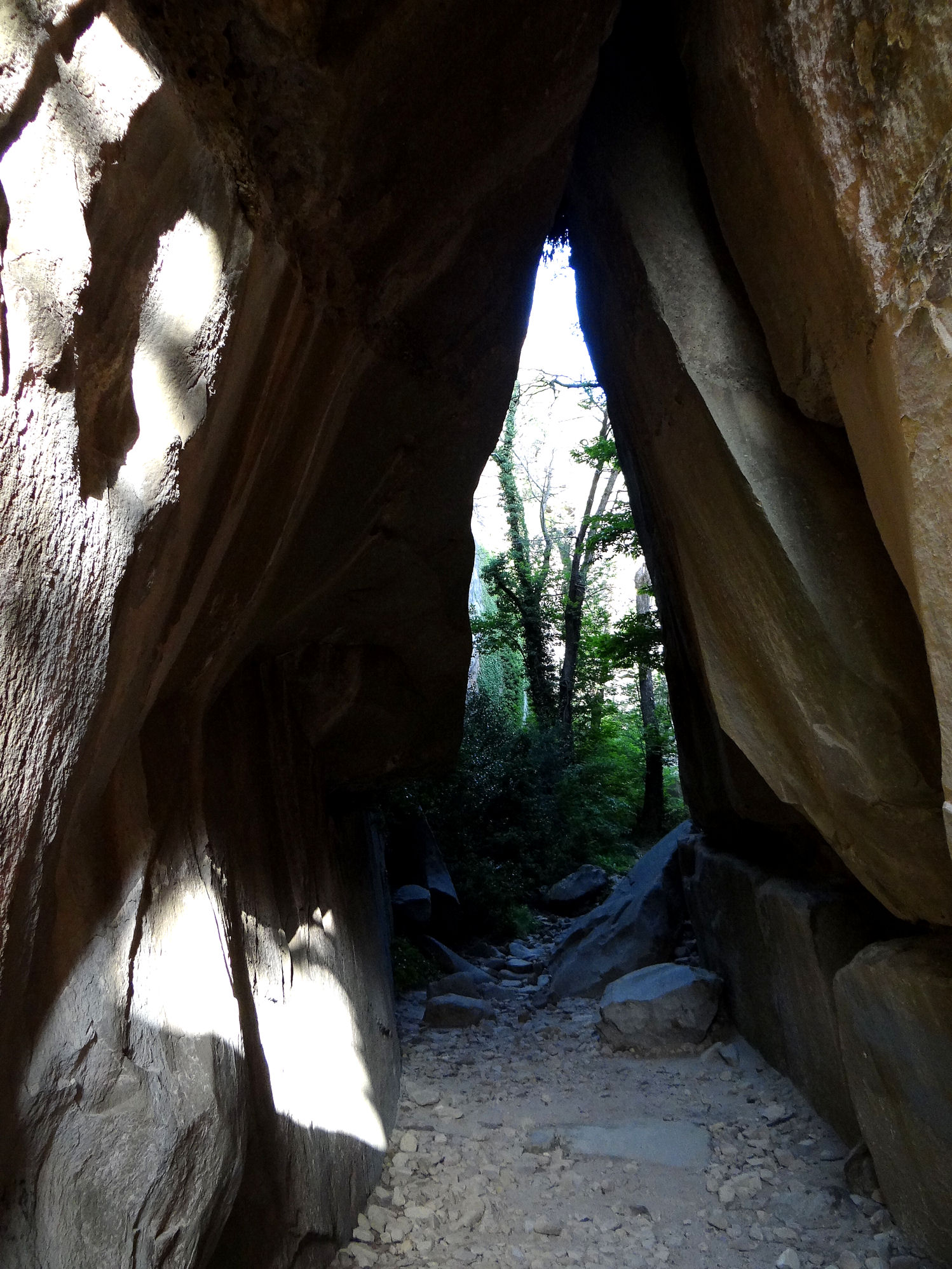 Annot - Chambre du Roi : Circuit des Grès - Camptocamp.org