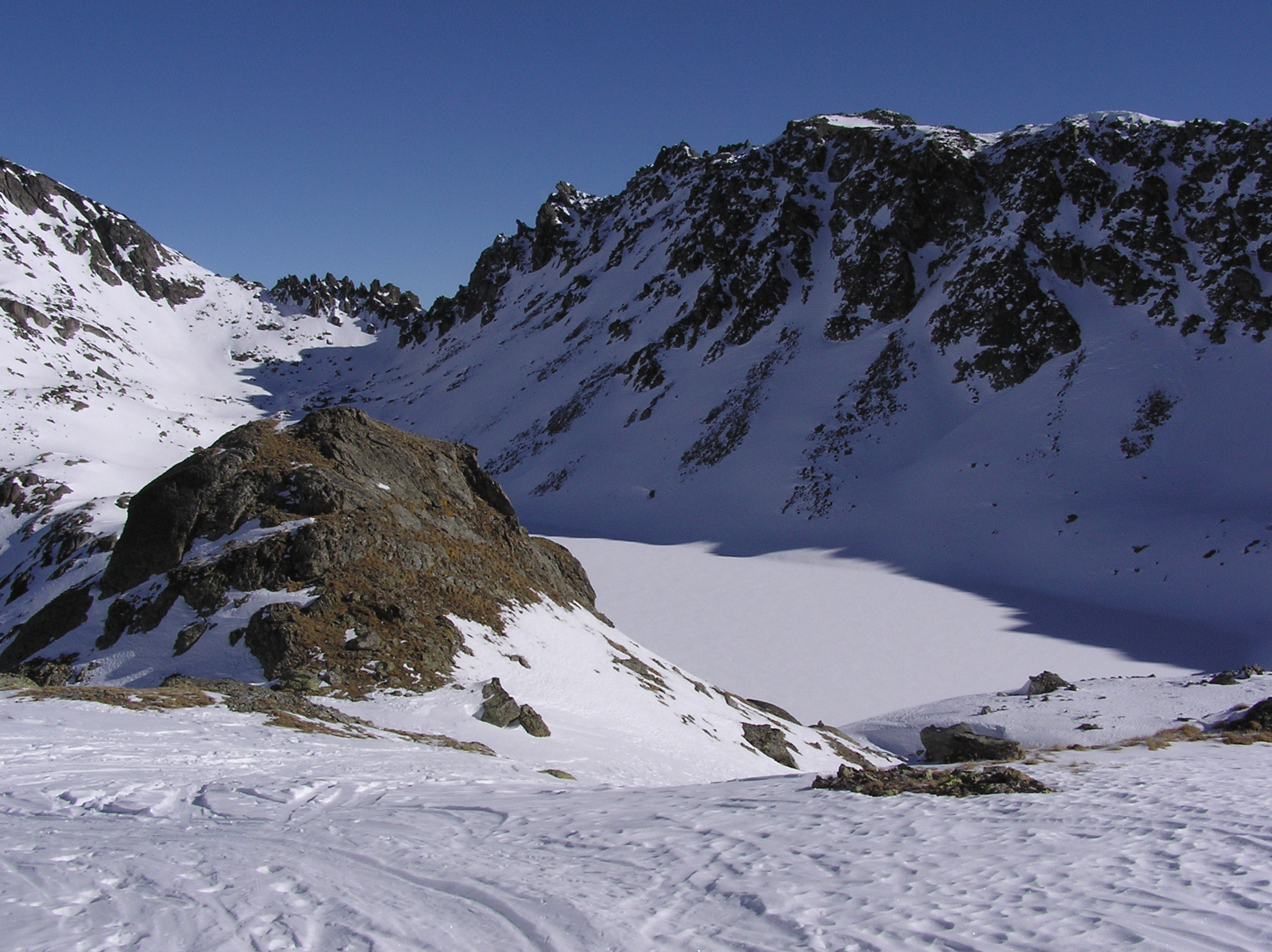 Lac de la Pierre Rouge - Camptocamp.org