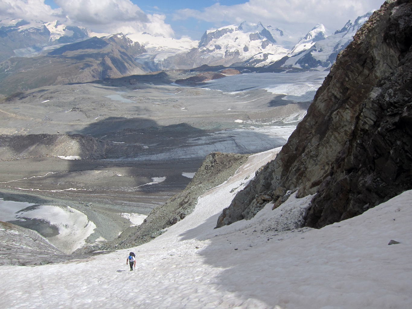 Cervin : Arête de Furggen directe par les surplombs, descente par l ...