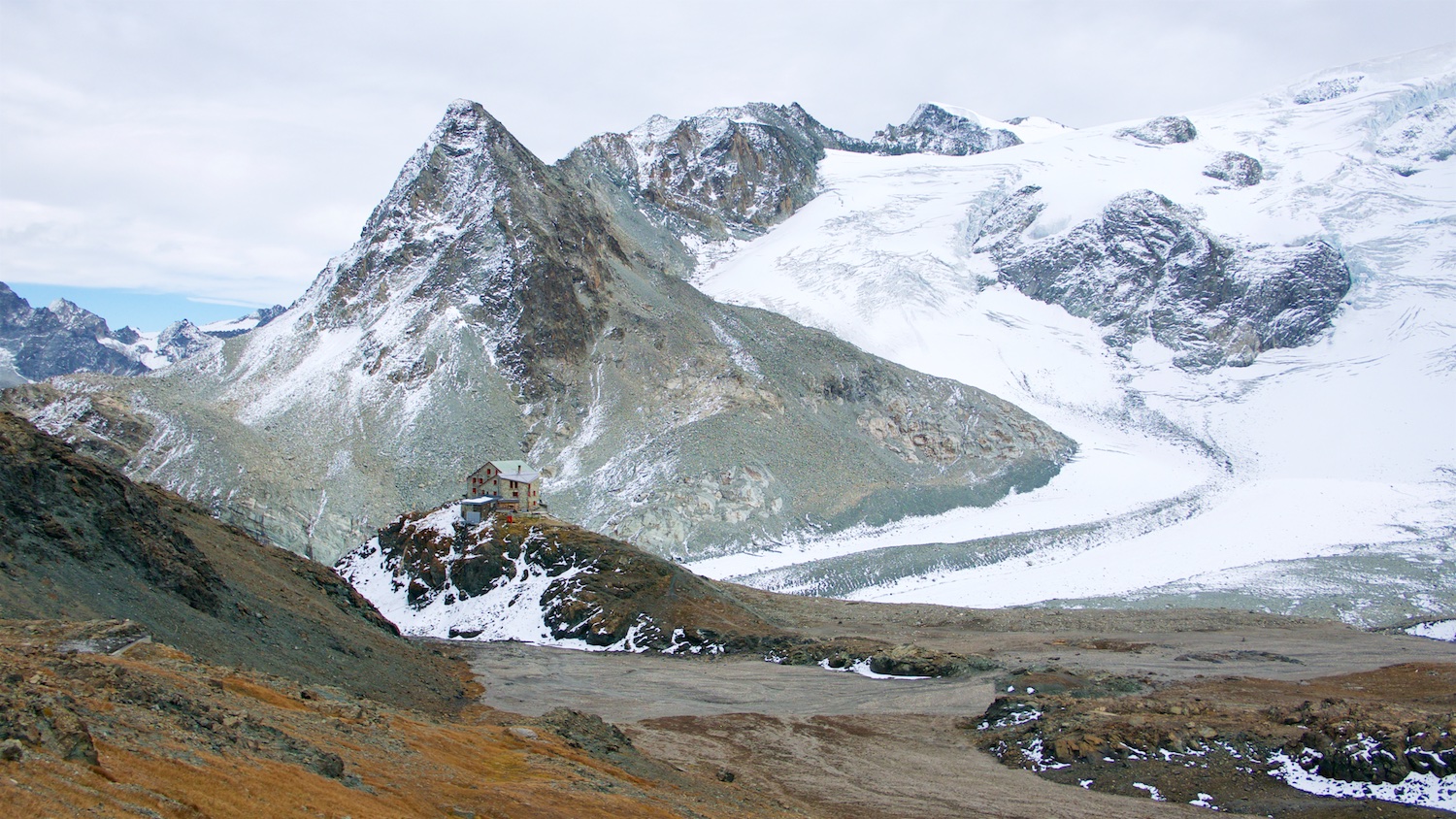 Cabane des Dix - Camptocamp.org